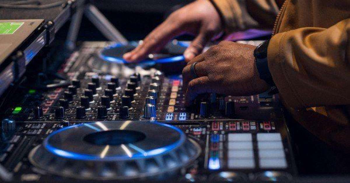 Twitch launches update to allow DJs to pay for copyrighted music use on ...