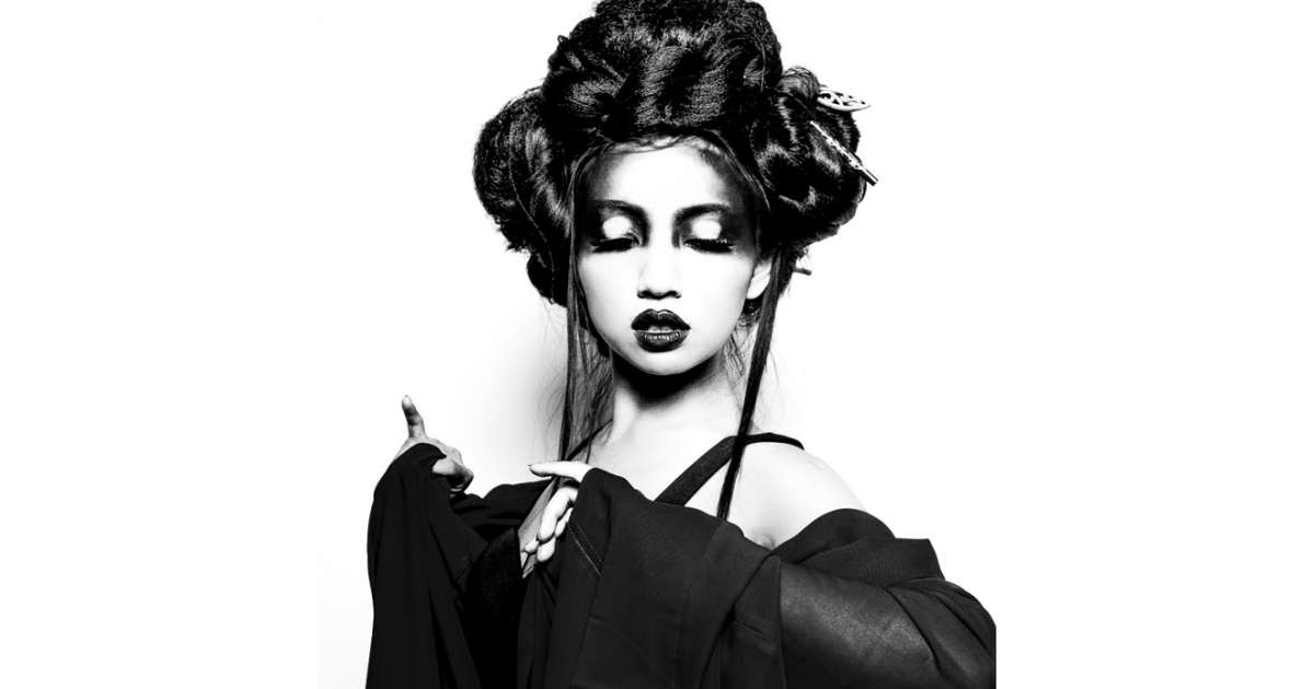 Fifi Rong dazzles in 'Dream On' as part of a new live performance ...