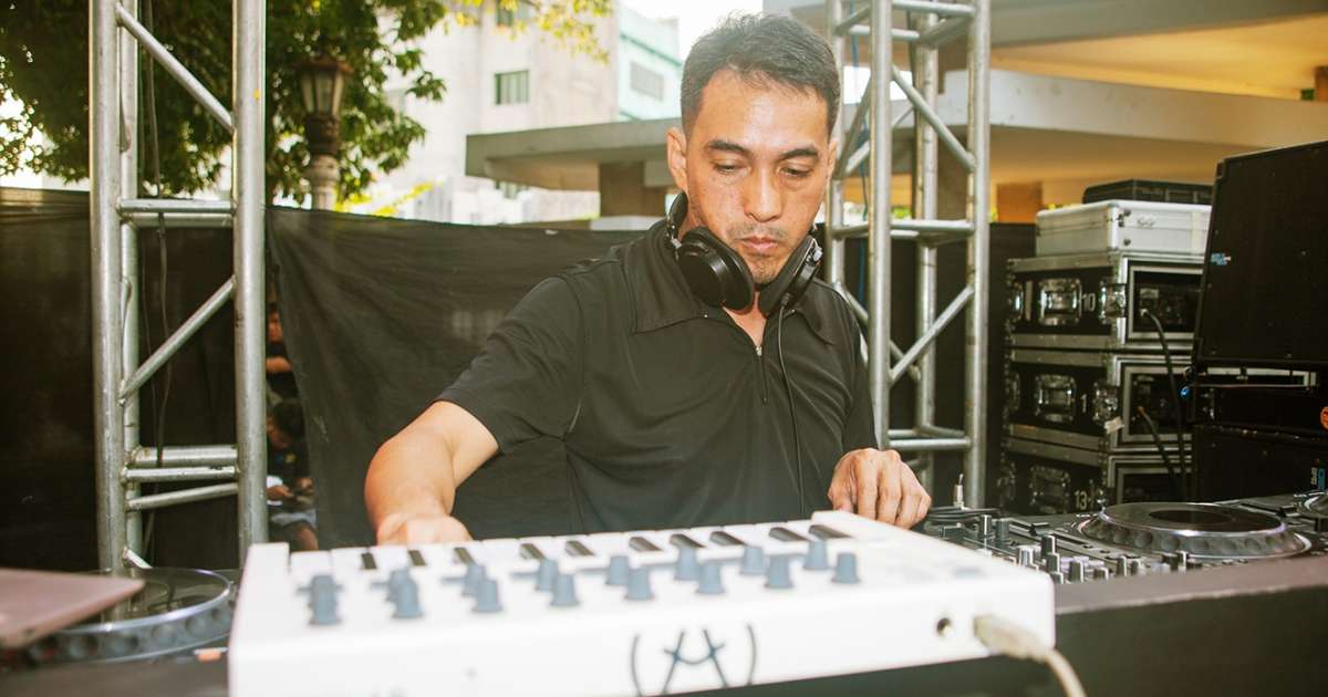 A method to the madness: the mesmerizing, self-made sensibility of Jon ...