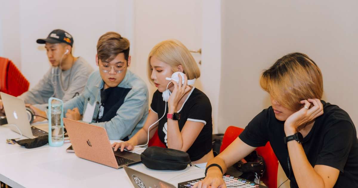 Studio Steps lands in Saigon: Learn all about electronic music production with Ableton - Asia ...